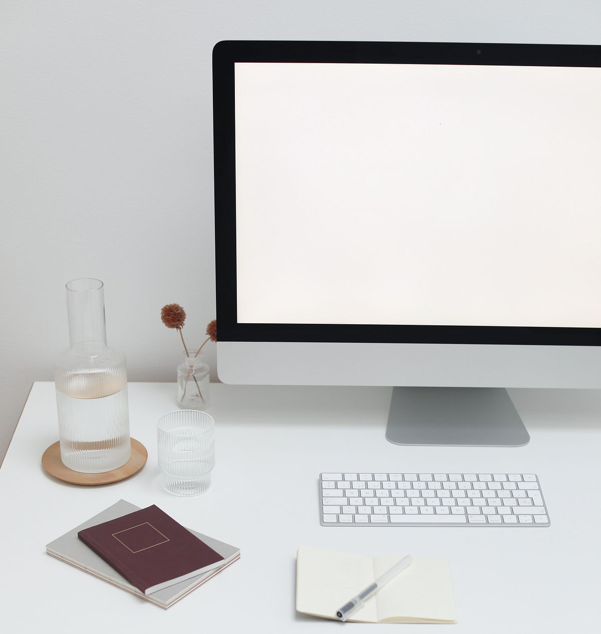 Digital Minimalism: How to Simplify Your Life and Find More Happiness ...