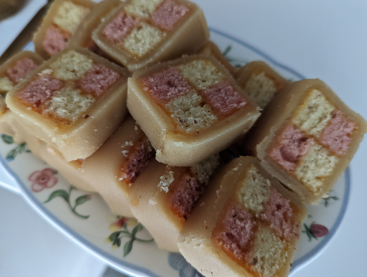 Mini Battenberg Cakes. I made these Mini Battenberg Cakes as… | by ...