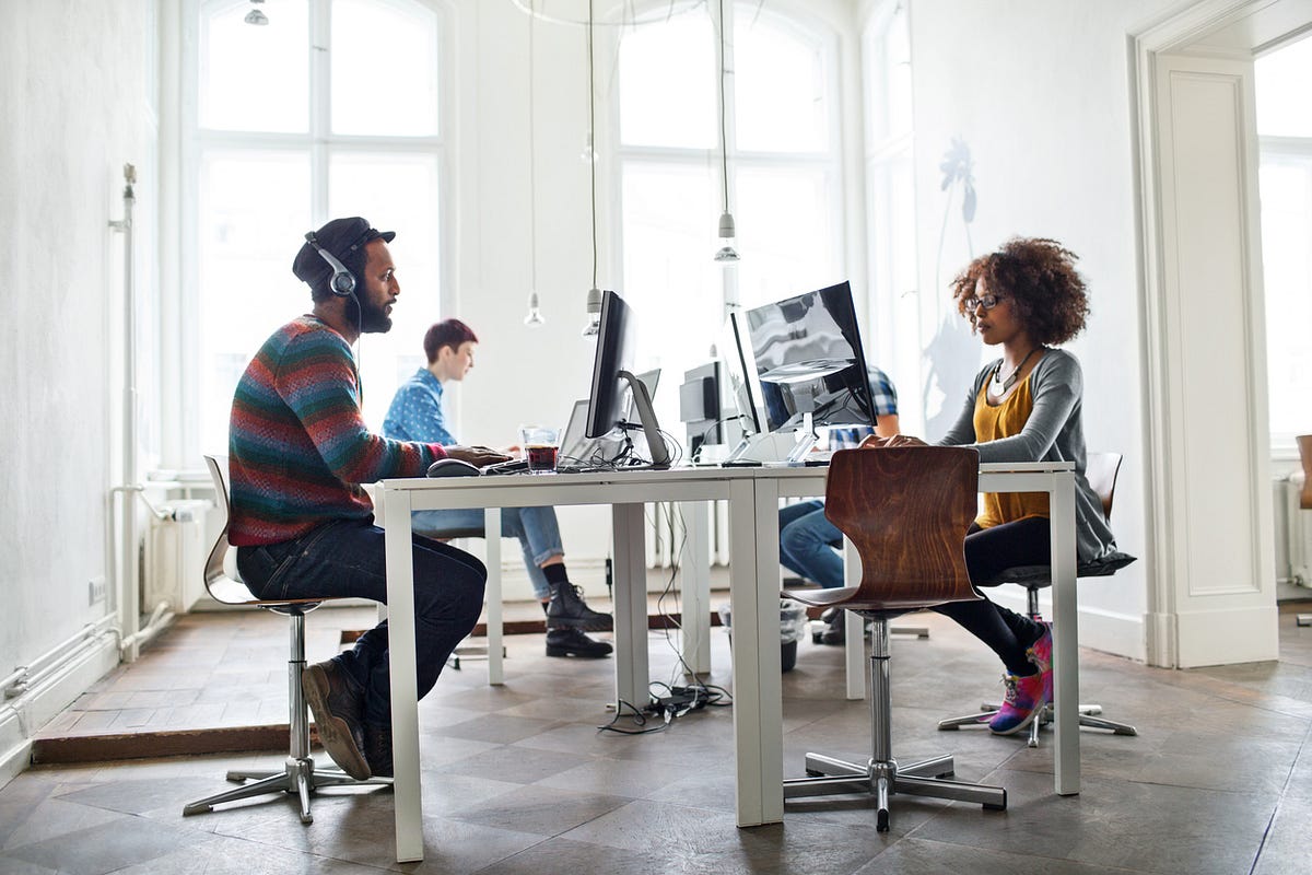 What Your Office Body Language Says About You? | by Glassdoor | Medium