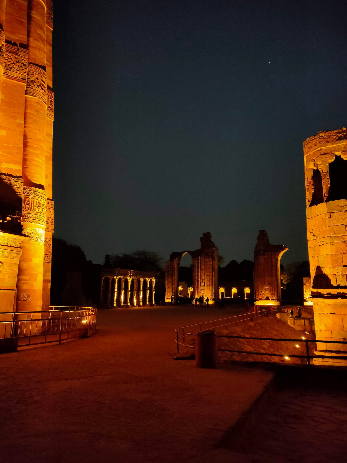 Definition, Shape and DRAMA — Qutub Complex | by Srishti Vishwas | Medium