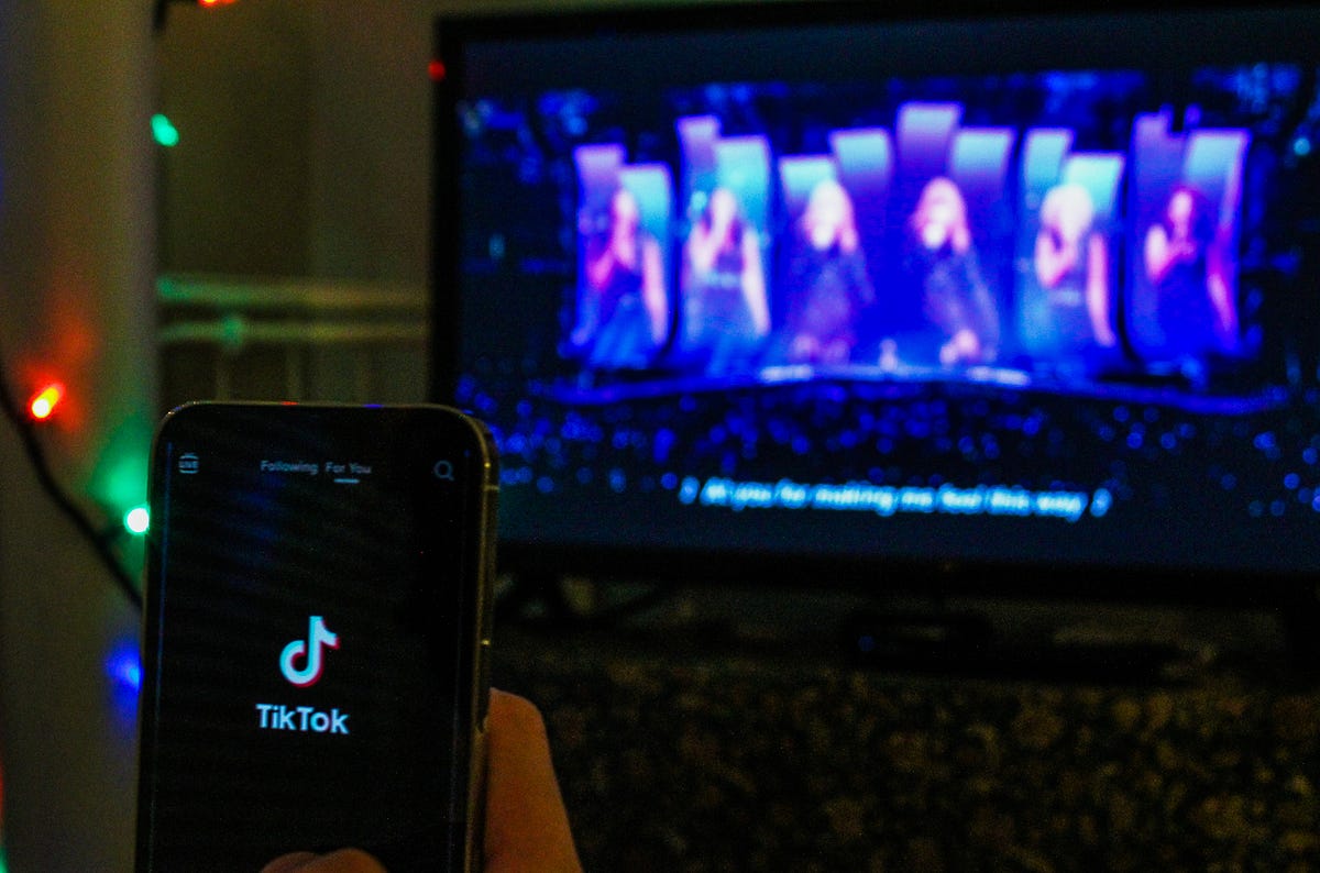 Tik Tok Takes Toll on Live Music Industry | by Emma Caughlan | Medium
