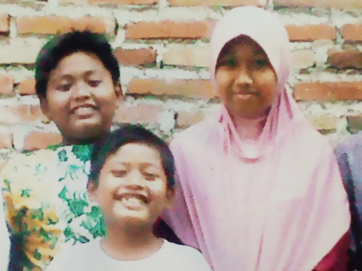11 — Adik. Jujur aku bingung mau memulainya dari… | by Miftahur Rohmah ...