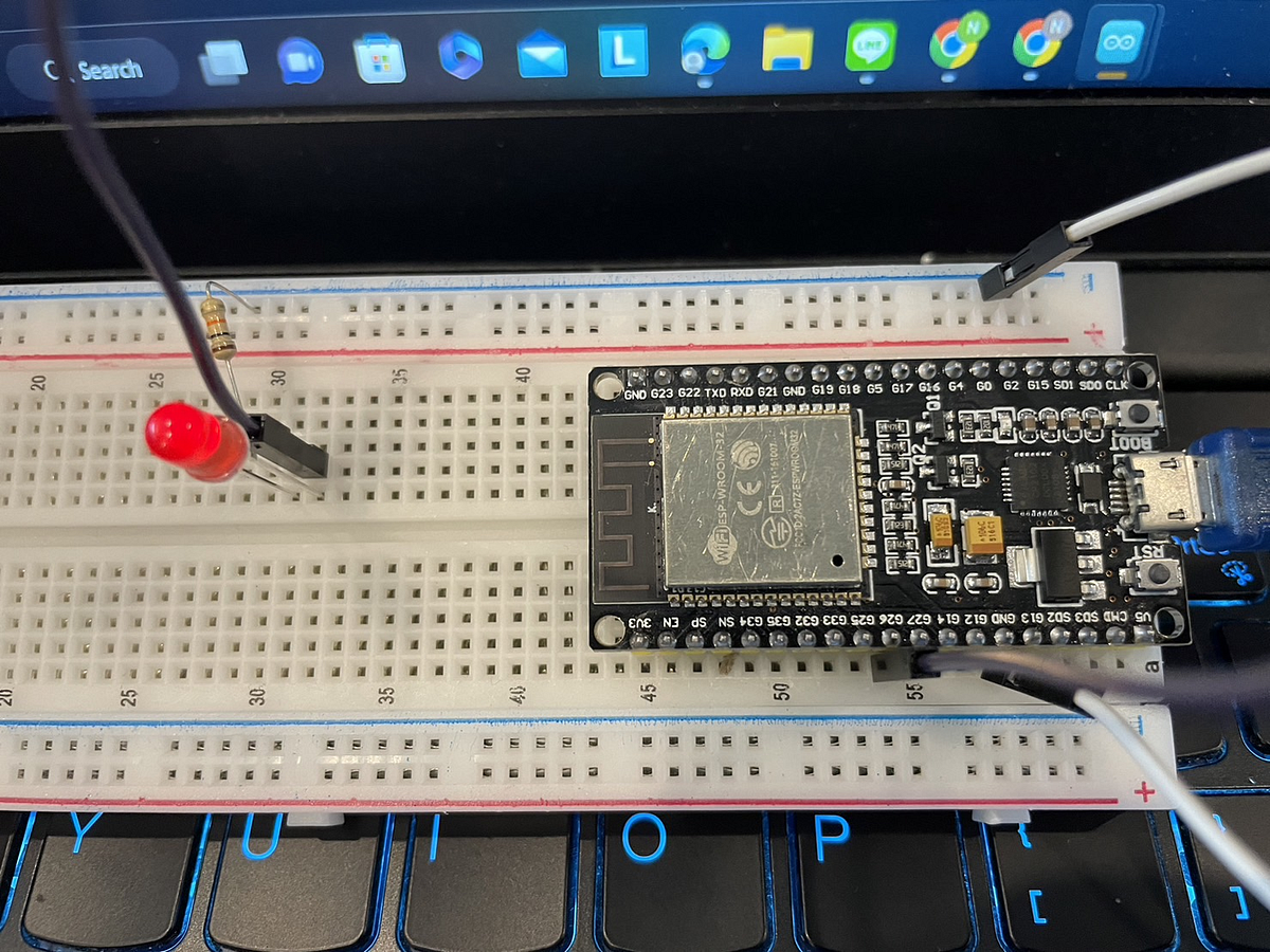 ESP32 | LED — PWM. Project 6 of Embedded System | by Nabilah Amanda Putri | Medium