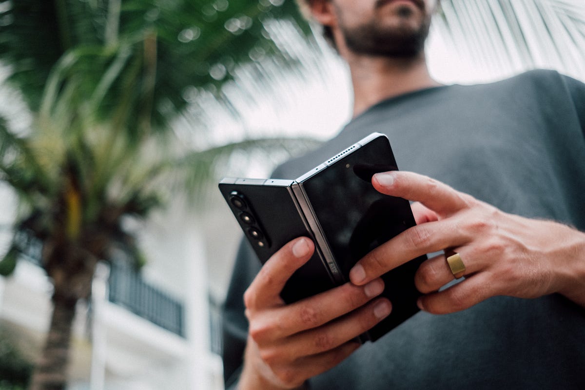 Here’s Why Foldable Devices Are the Future of Smartphones and Tablets ...