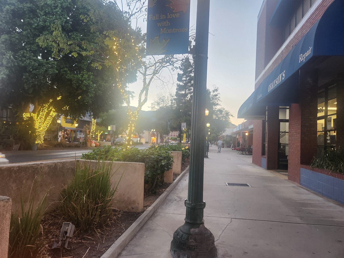 Los Angeles Area Neighborhoods and Towns: Montrose | by Don Simkovich ...