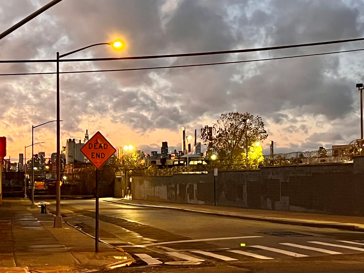 How To Terminate Threads in Java. How to shut down multi-threaded… | by ...