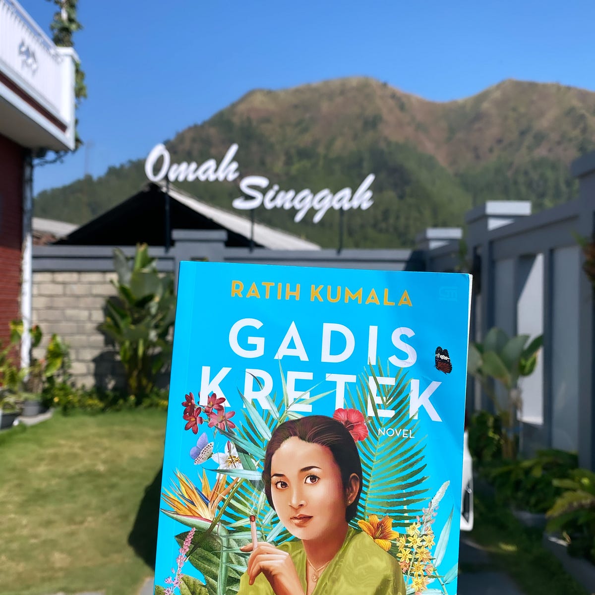 “Gadis Kretek” Membawa Terbang ke 4 Masa | by Fhadhila R. Putri | Oct, 2023 | Medium