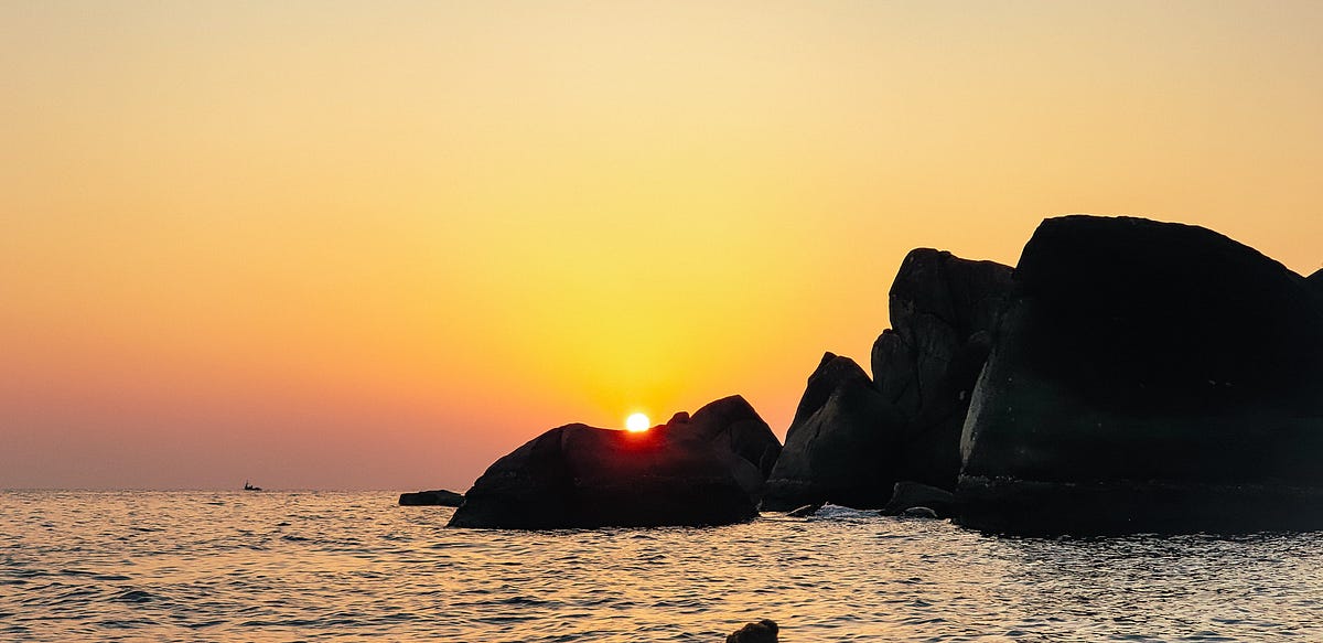 Workcation Goa — The Lost Hostels Experience | by SocialDerby | The ...