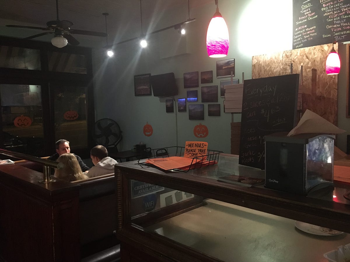 Bridge Street Pizza: A ‘Manageable’ Slice to Go | by Lydia Goerner | Medium