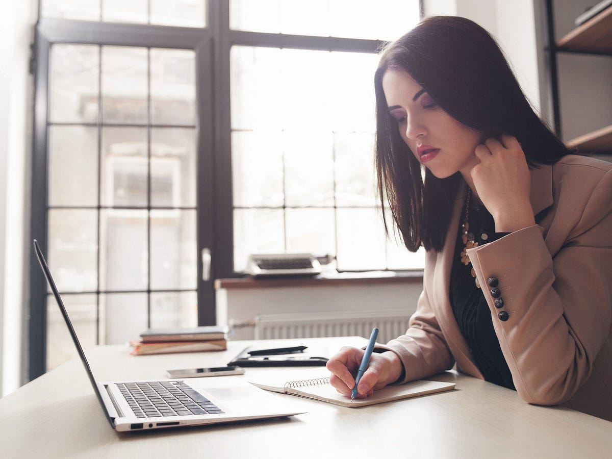Are You a Plotter or a Pantser?. The two different writing styles are ...