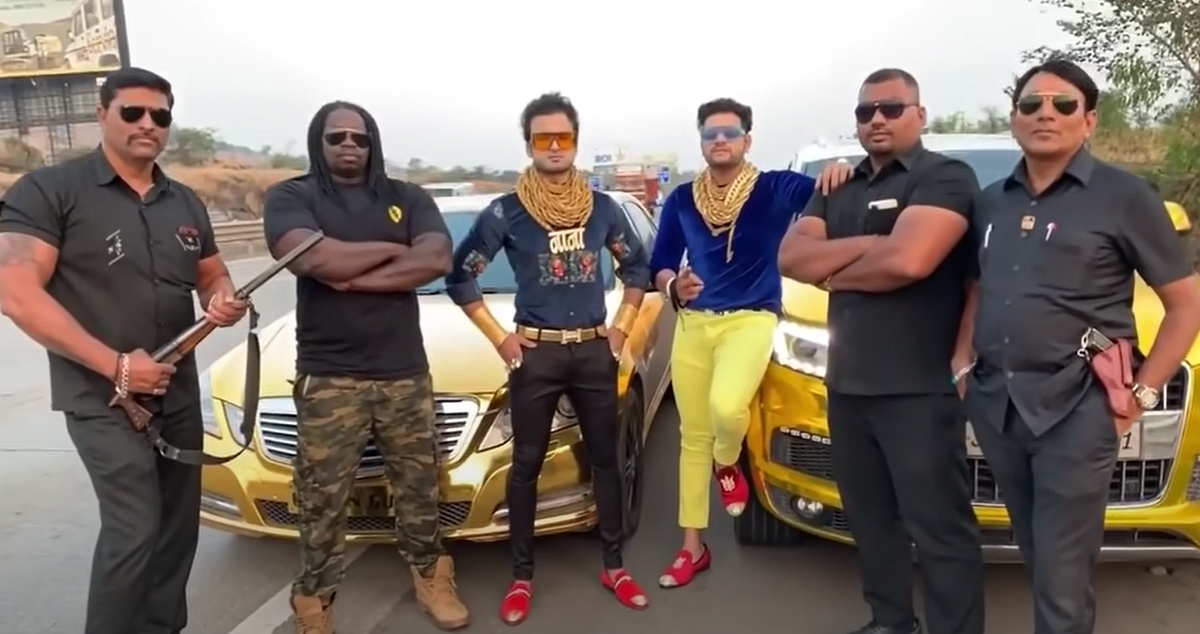 Proxy design pattern — java — get the gist in 2 min | by aditya chaudhari | JavaDeveloperDiary ...