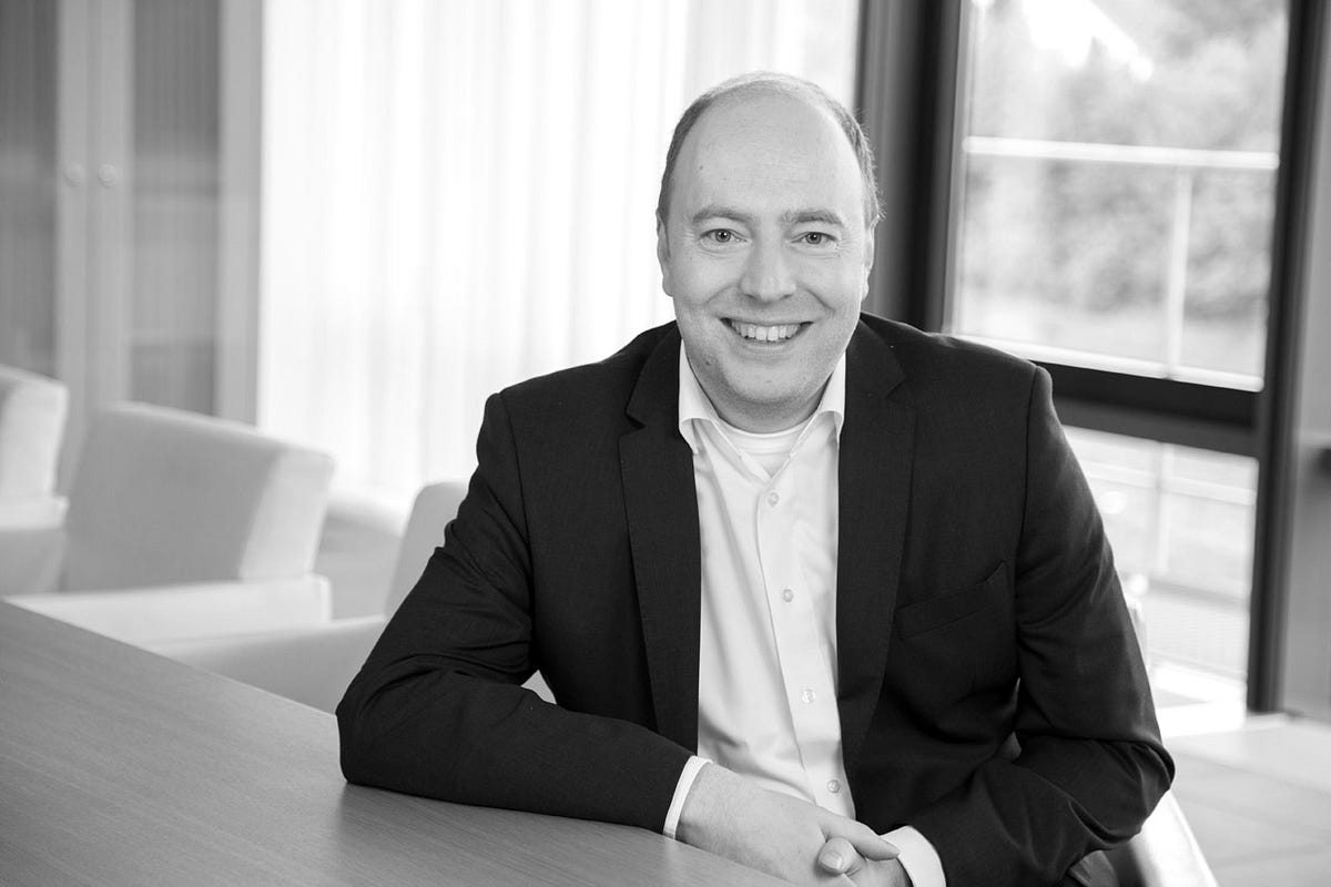 Als Trainee im Bereich Digital Finance durchstarten — Interview mit ...