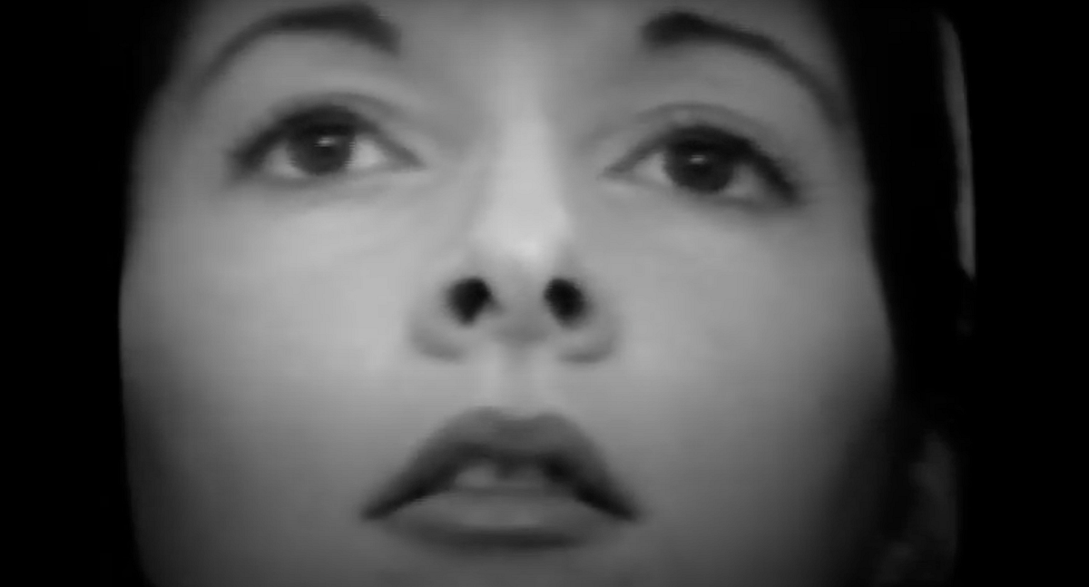 ¿Y si empezamos a vaciar la mirada? | by Karla Guerrero | Medium