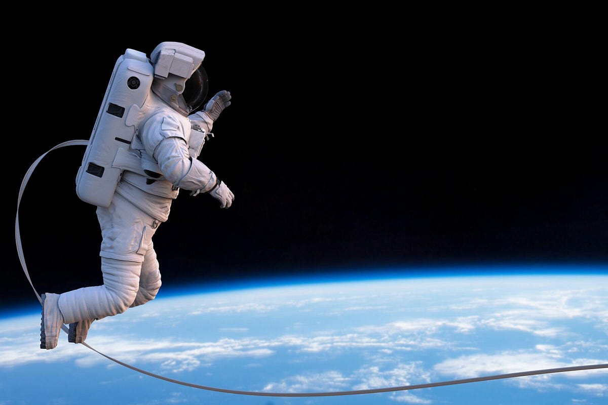 Top 10 Interesting Things About Travelling In Space - SparkInList - Medium