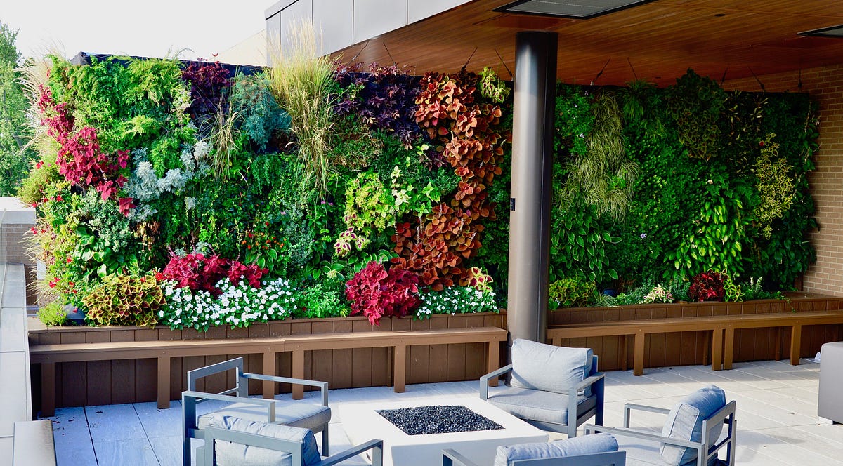 Live It Up with Vertical Gardens. Living walls, green walls, vertical ...