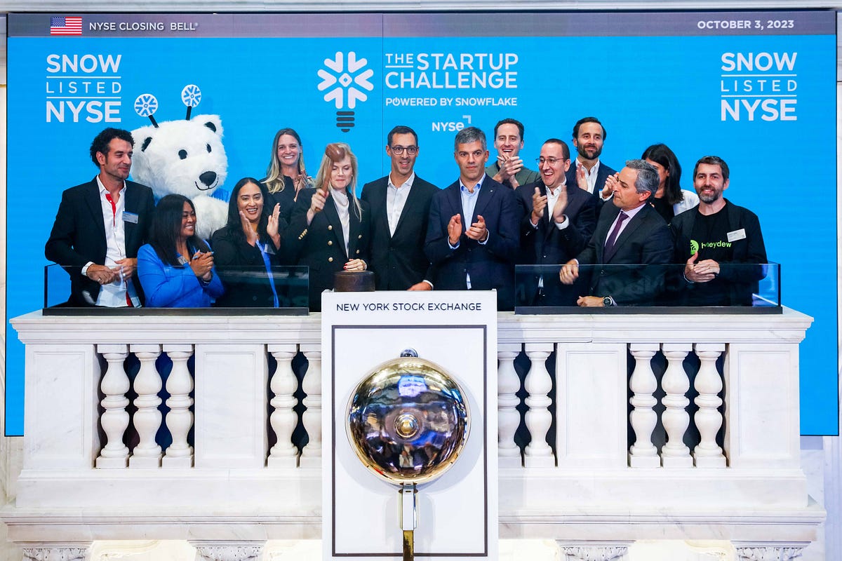 Snowflake Startup Challenge NYSE Bell Ringing | by Maeve Donovan ...