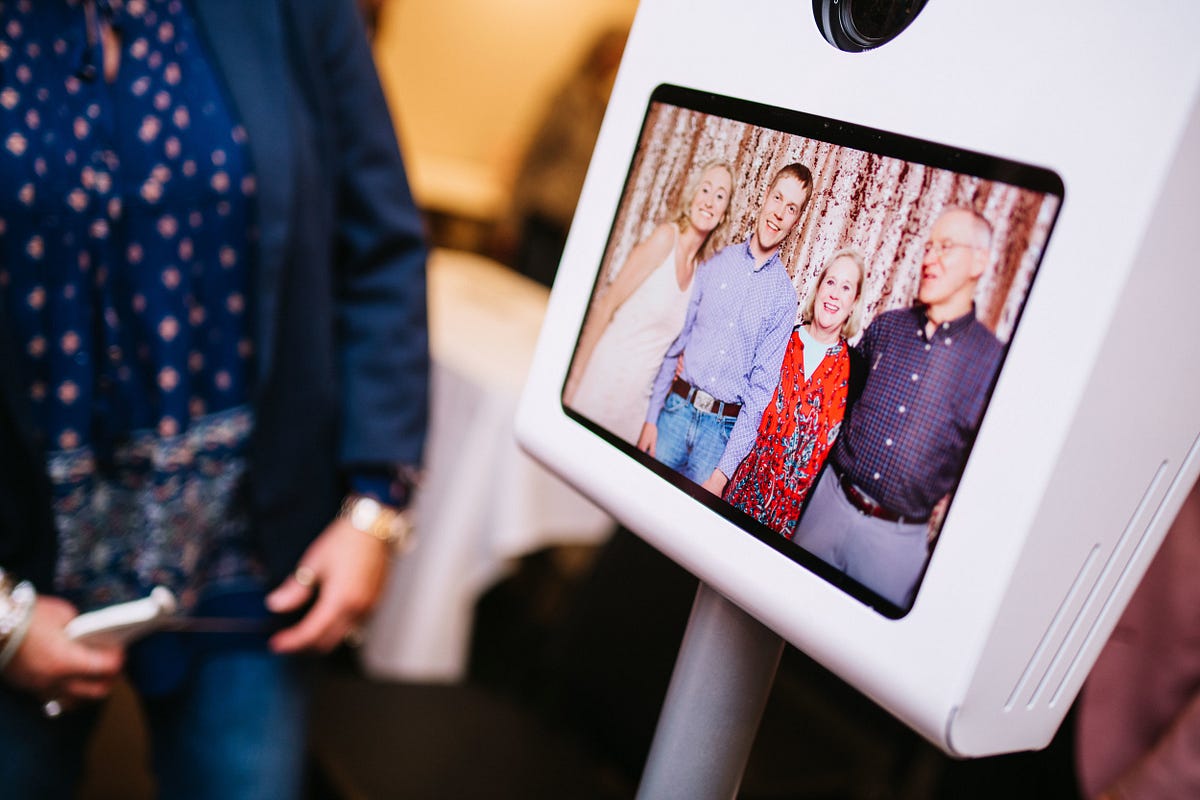 Picture booths in Nantes and throughout France | by VICTORIA HILL | Sep ...