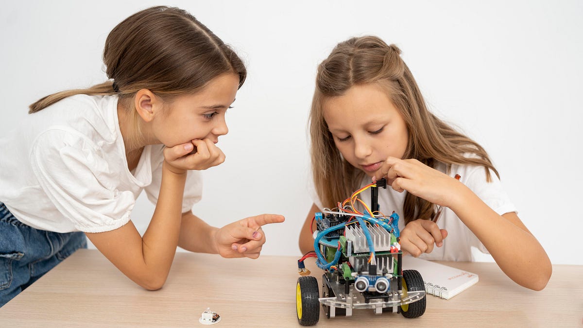 How STEM Education Builds Teamwork and Communication Skills in Kids ...
