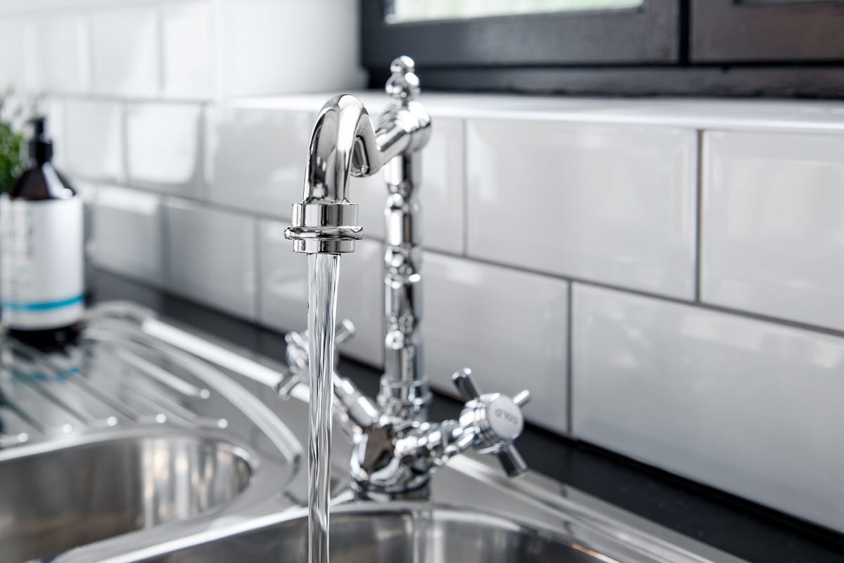 Modern Kitchen Faucets: The Best Quality & Reliability in Faucet ...