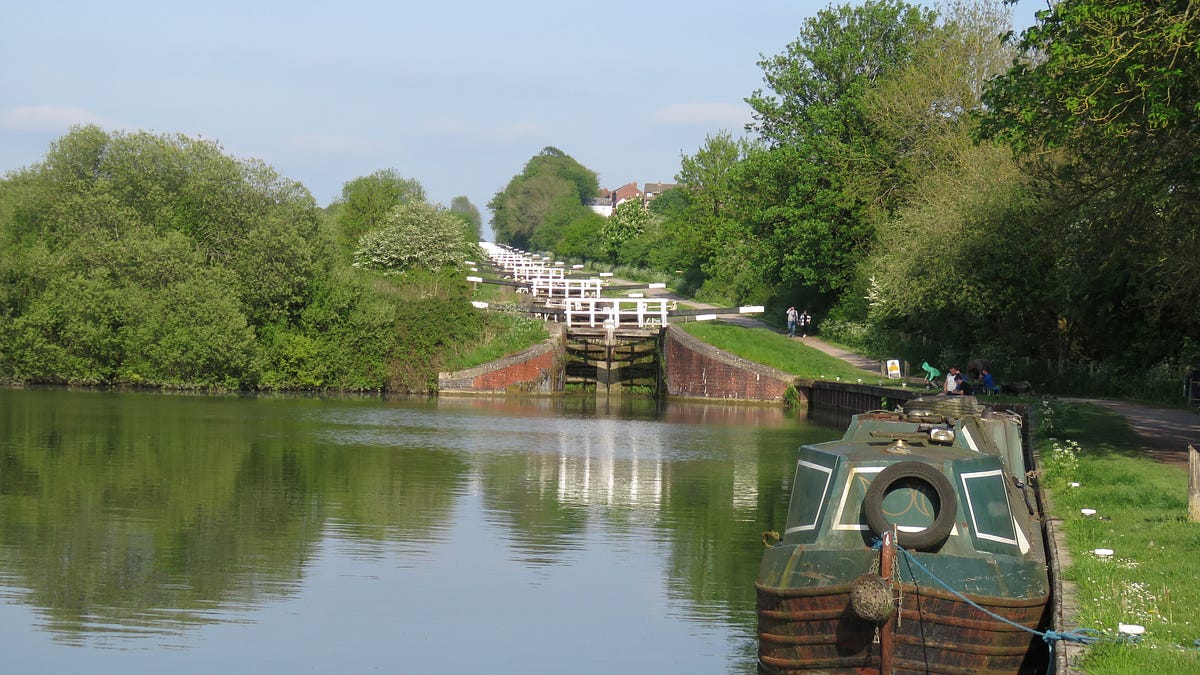 Nature Diary — 13th May. Caen Hill Locks- Devizes | by John Pearce ...