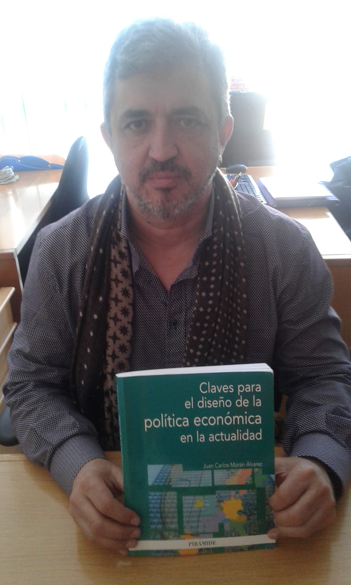 Cuando leo “Claves para el diseño de la política económica en la ...