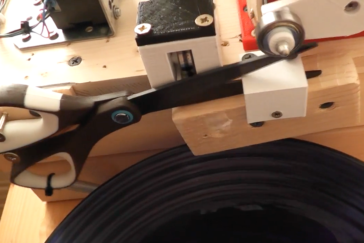 Kitting Automation via Stepper-Driven Scissors | by Jeremy S. Cook | Medium