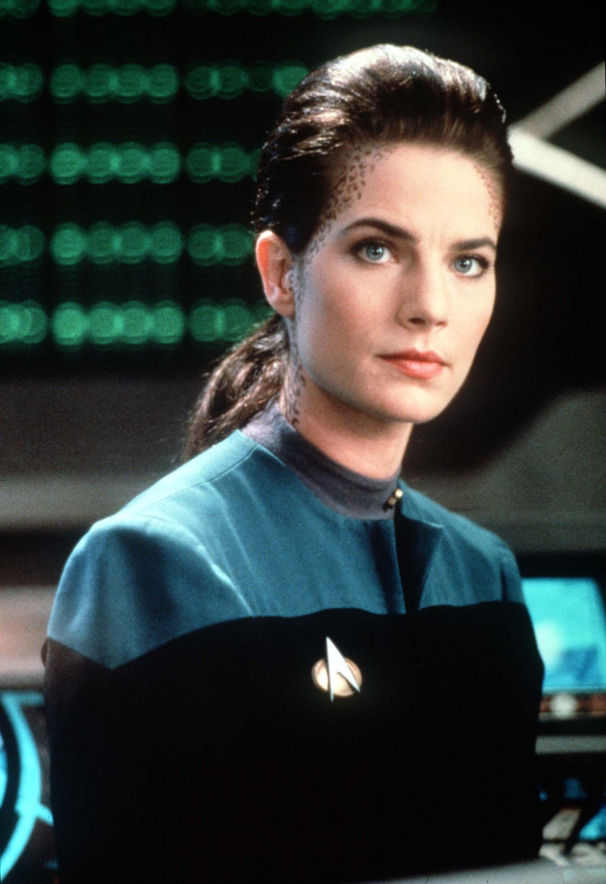 Trill in Star Trek. 楚爾人的共生機制，可以被看作是一種傳統文化積累與傳承的「自然化演示」，一層層的（… | by ...