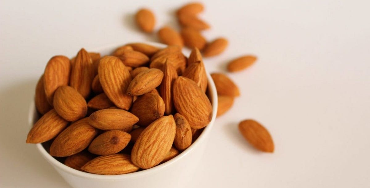 How many almonds to eat daily?. Almonds are nutritious for snacking ...