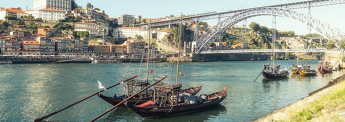 Descobre os 5 melhores restaurantes para apreciar a vista do Douro | by ...