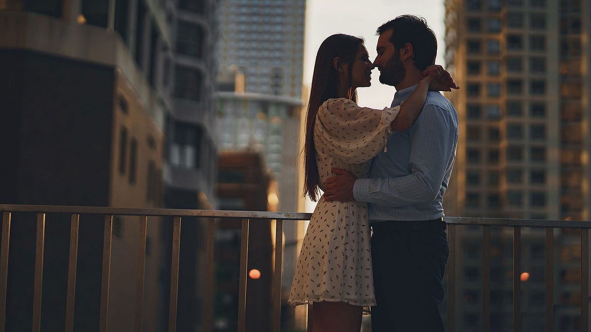 Navigating Love and Connection in Romantic Relationships - Primo See ...