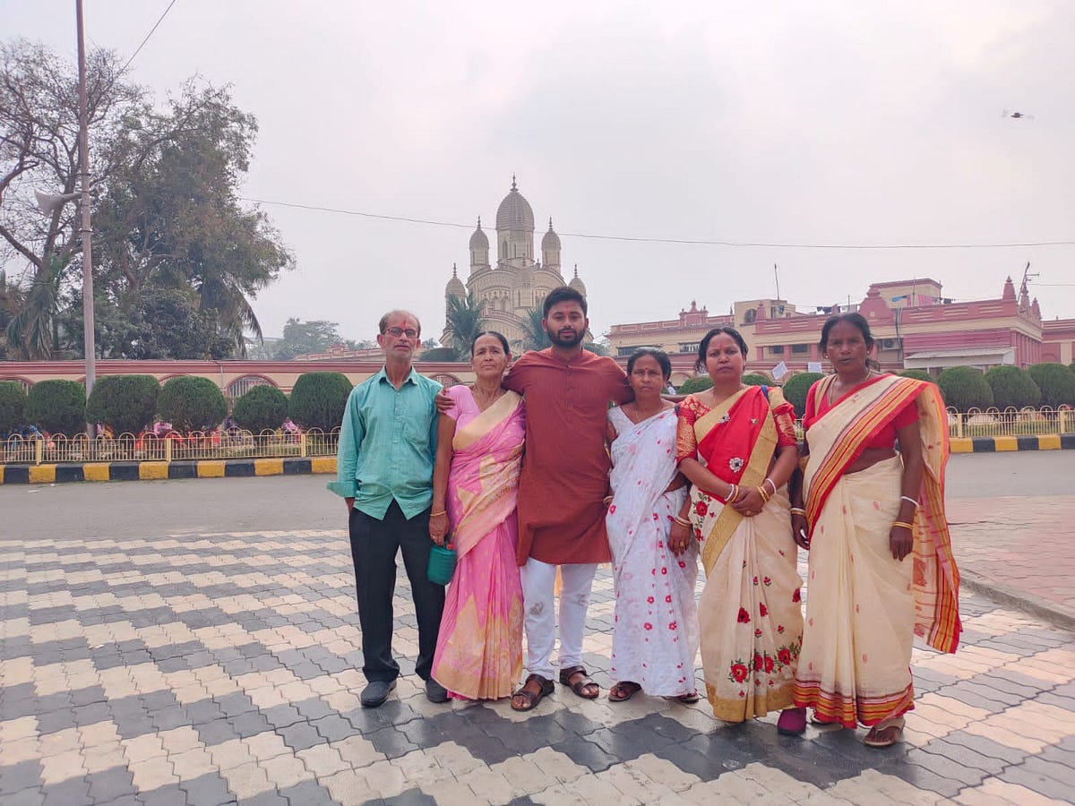 Finally, I fulfilled my promise by visiting Kolkata with my family | by Biswajit Sarkar | Jul ...