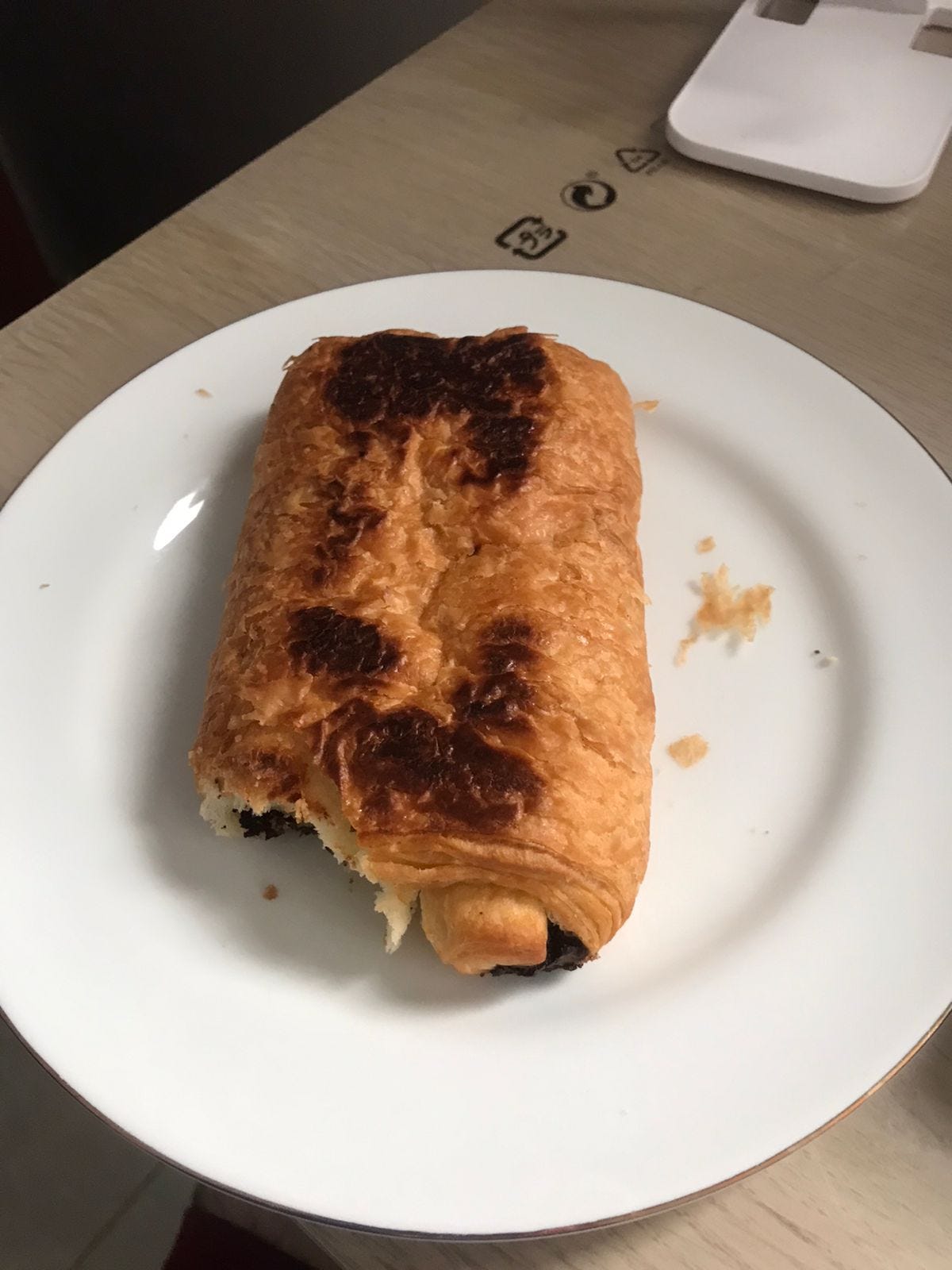 Makan Roti Starbucks yang Menginap Berhari-Hari | by Abdul Latif | Medium