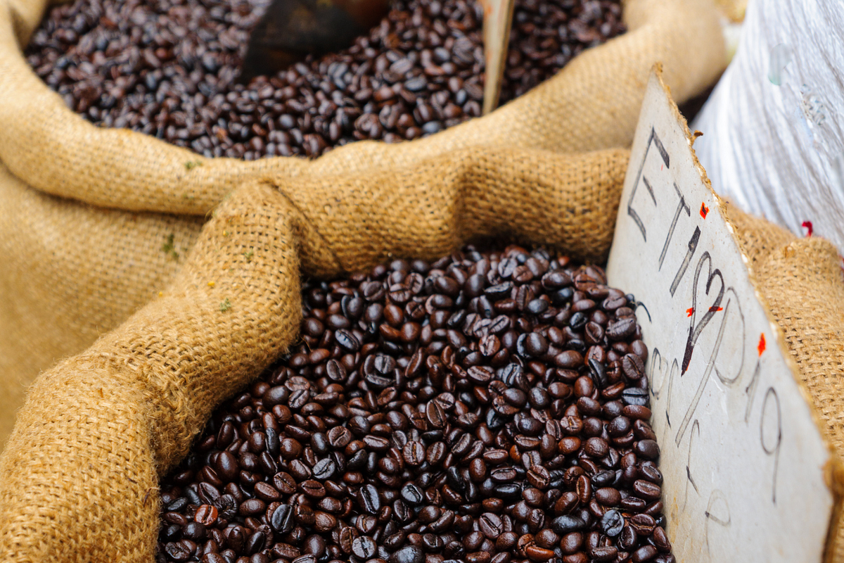 Coffee Bean Belt. Coffee Bean Belt: The coffee bean belt… | by Vietnam ...