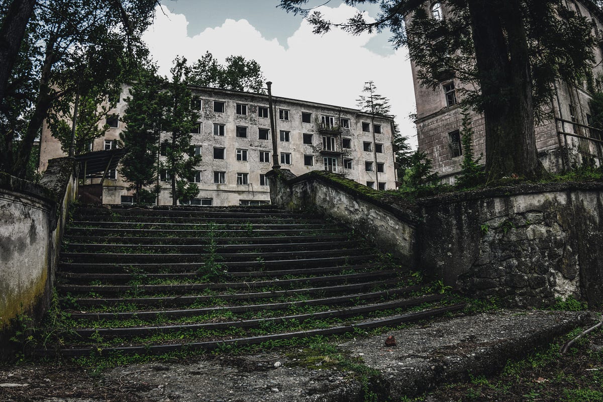 The Maze. Childhood dare gone wrong… | by Aswang Mike | Horror Hounds ...