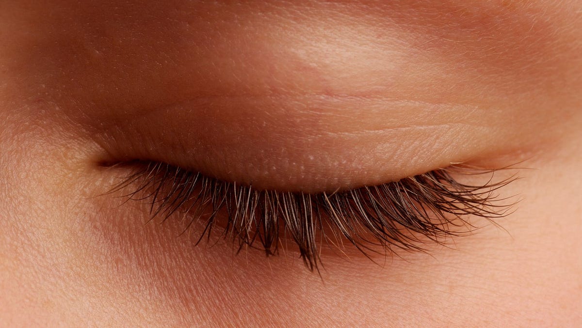 Everything You Need to Know to Get Healthy, Long Eyelashes | by Health ...