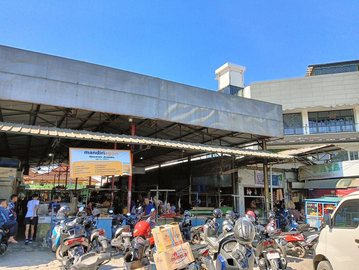 Rumah Kedua. Pasar Resik Jatinangor | by Fitra Aulia Hari Afia | Medium