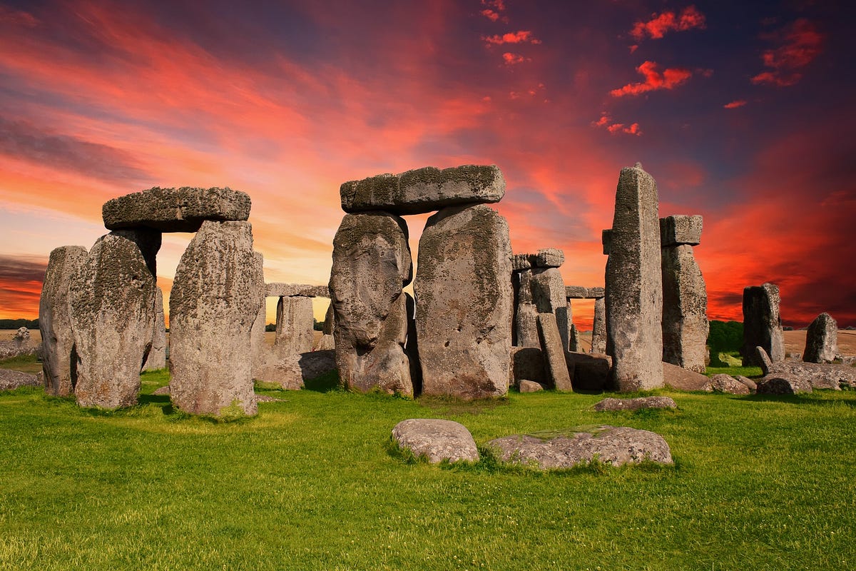 How and why was Stonehenge built? The mystery of the famous megalithic ...