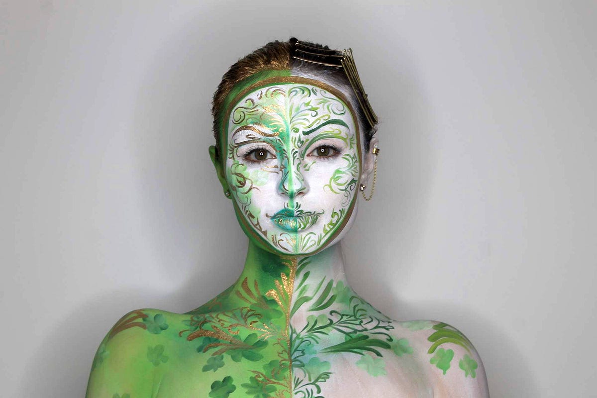 Carrie Esser Turns her Art into a Business | by Ryanne Locker | Medium