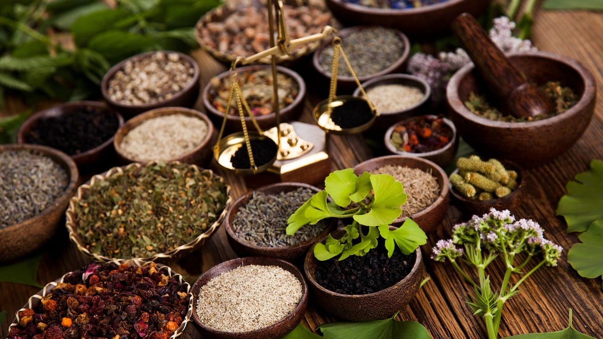 Swelling After a Tooth Extraction: Tips and Tricks from a Dentist | by ...