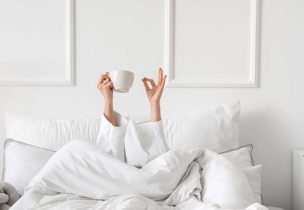 How to Wake Up at 5 AM and Be Productive All Day | by Mark Yusishen | Jul, 2024 | Medium