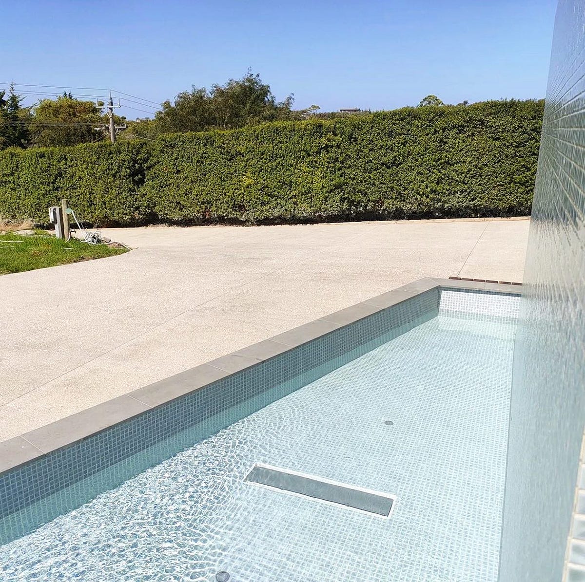 Choosing the Perfect Swimming Pool for Your Backyard Bliss | by Donehue ...