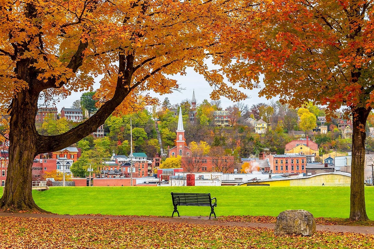 The Best Small Towns in the U.S. to See Fall Foliage | by luna Writes ...
