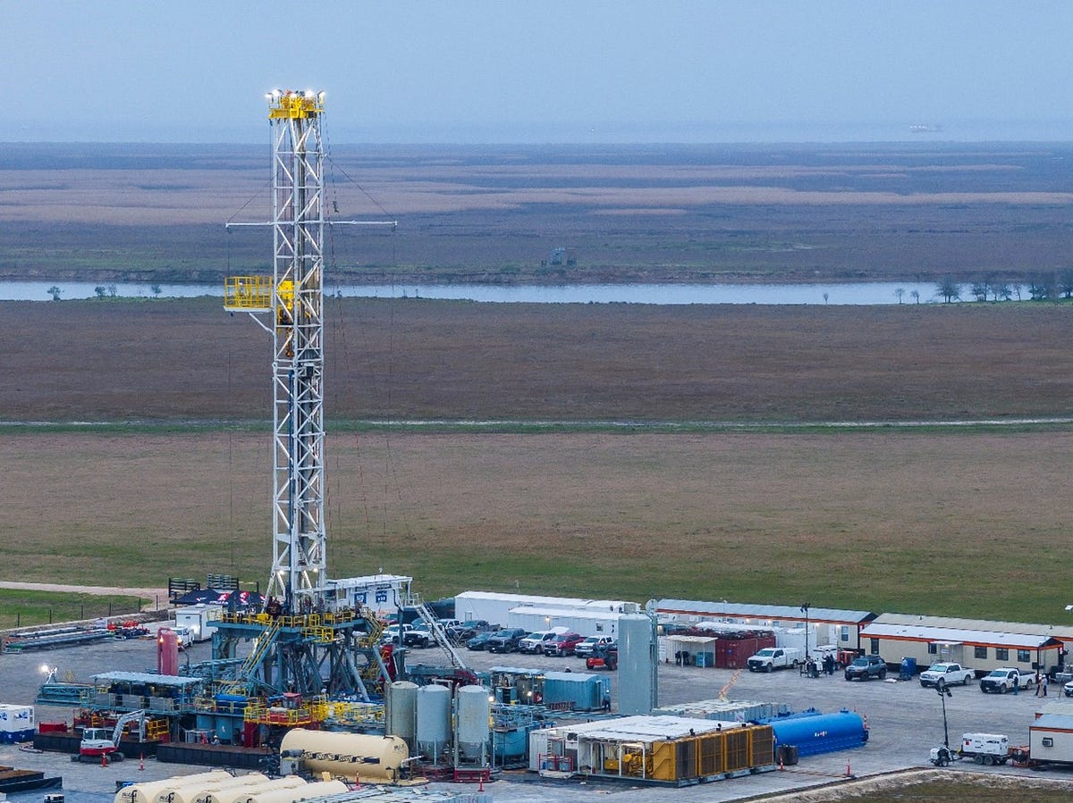 Challenges in Data Sharing for Oil and Gas Well Construction | Helmerich and Payne | by ...