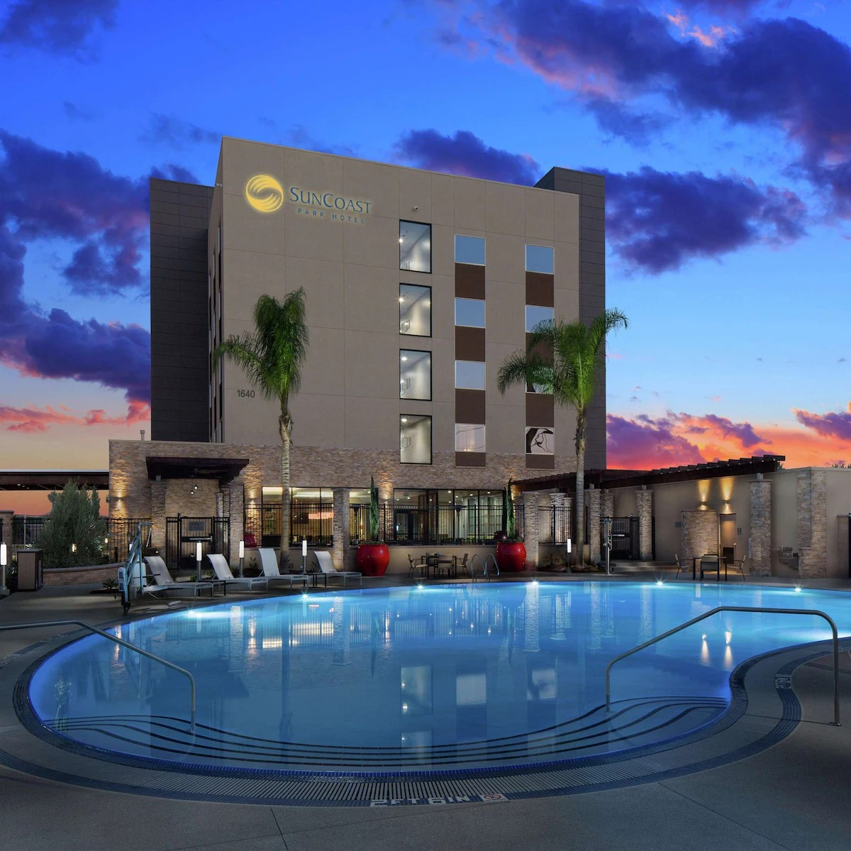 Plan Your Dream Disneyland Trip on a Budget: Hotel, Flight, and Car ...