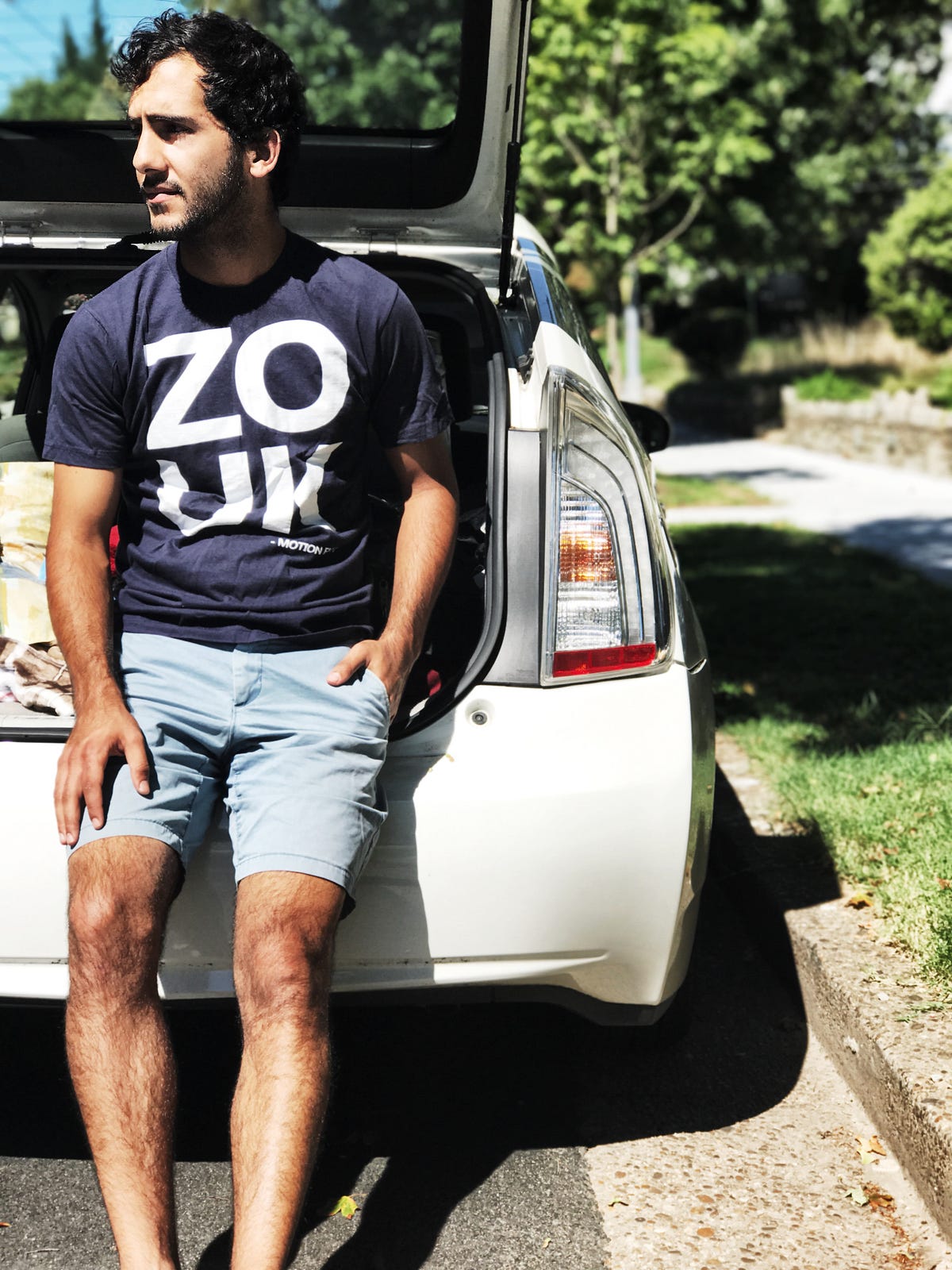 3 Reasons To Travel Alone. And why you should embrace the power of… | by Imaan Taghavi | Ascent ...
