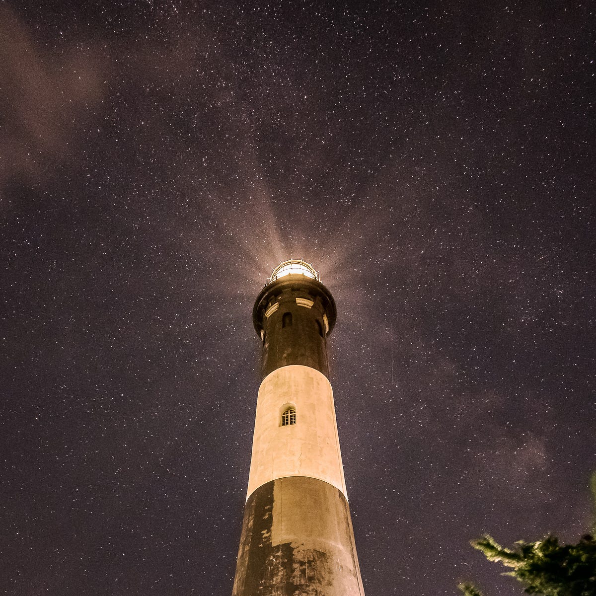 THE LIGHTHOUSE - Haiku Poetry - Medium