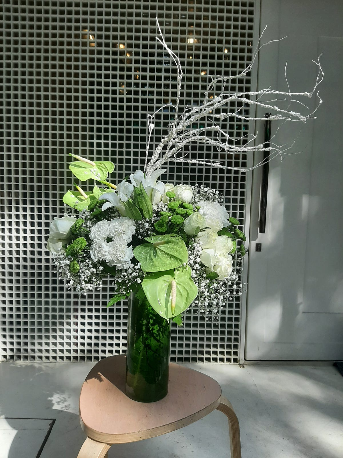 The Impact of Flowers on Mental Well-being: Boosting Happiness and Reducing Stress | by Jaswant ...