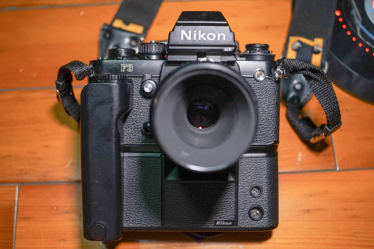 被遺忘的旗艦機 Nikon F3hp - 變成相機的男人 - Medium