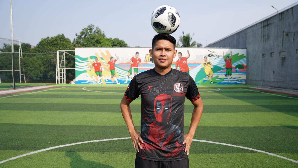 GILA BOLA. GILA BOLA | by Erwin Eka Saputra | Medium