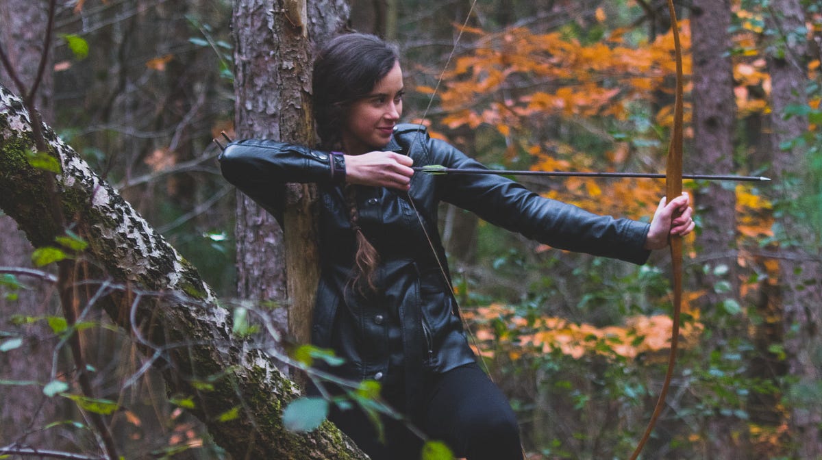 How “The Hunger Games” hooks readers | by How The Novel Starts | Medium